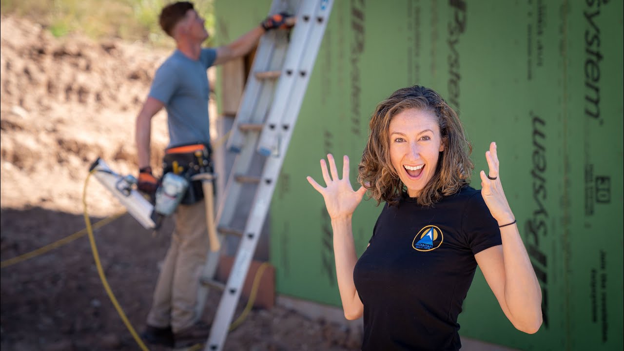 SETTING TRUSSES WITH A FORKLIFT | BUILDING OUR OWN HOME - YouTube