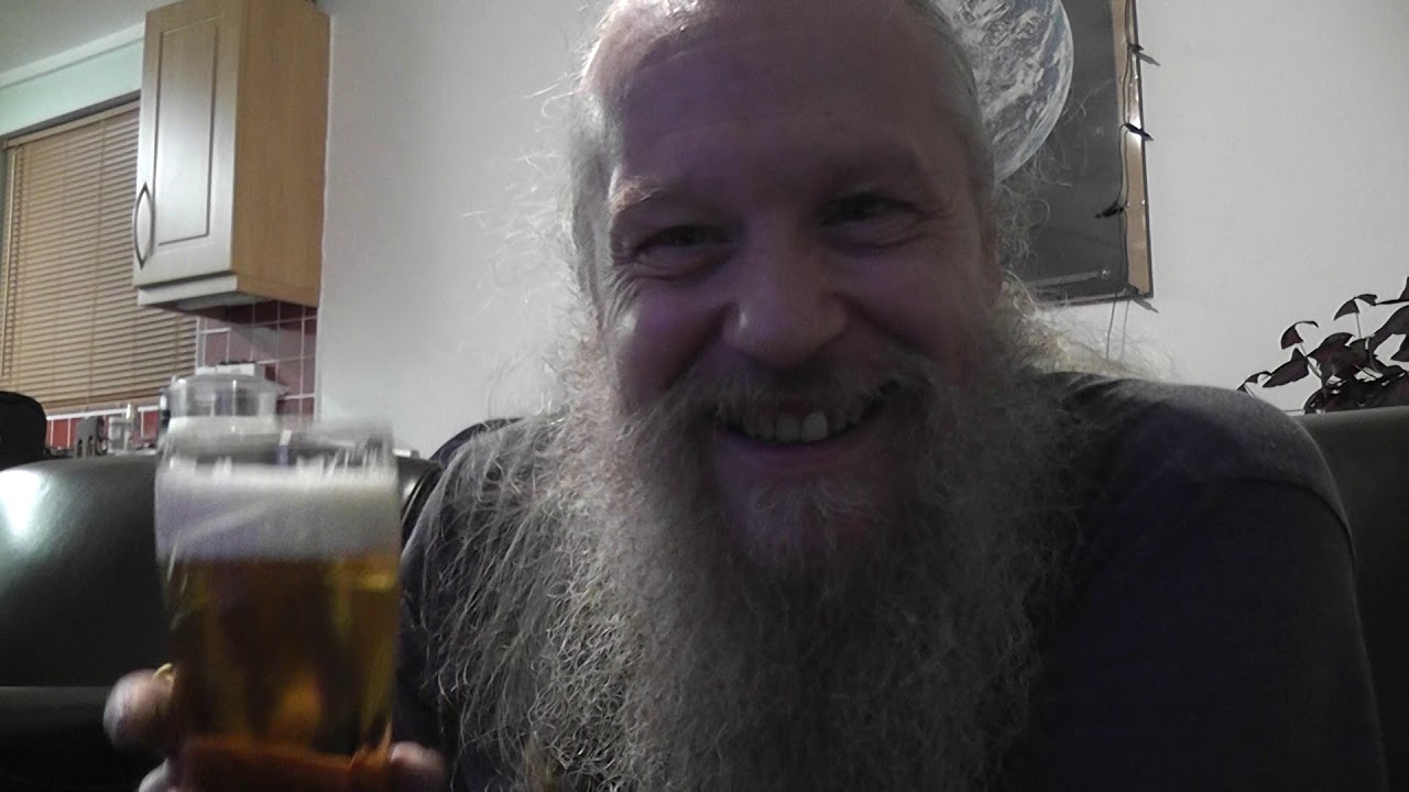 CARLING PREMIER NITRO POURED LAGER BEER REVIEW HIC ! - YouTube