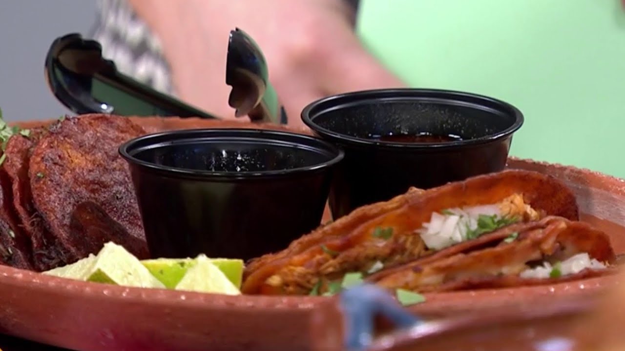 Takeout Tuesday: Detroit Loves Tacos on Live in the D - YouTube