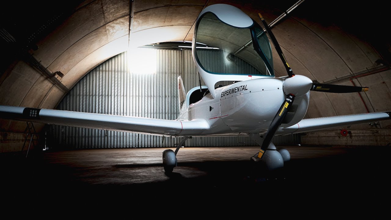 H55 The Future of Electric Aviation - Ep011 Plane tour - YouTube