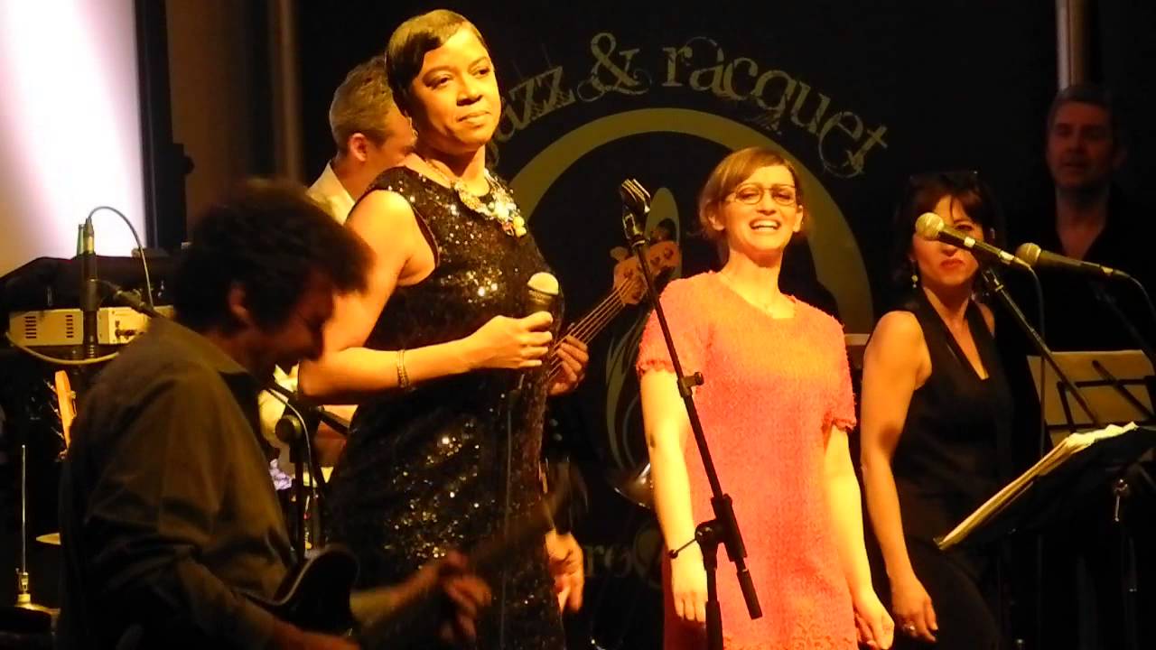 Joyce Yuille & Tom's Family - Golden (Jill Scott) - YouTube