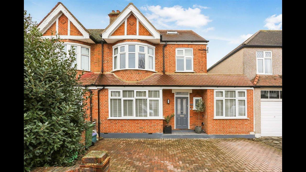 Elm Way Worcester Park Kt4 Youtube