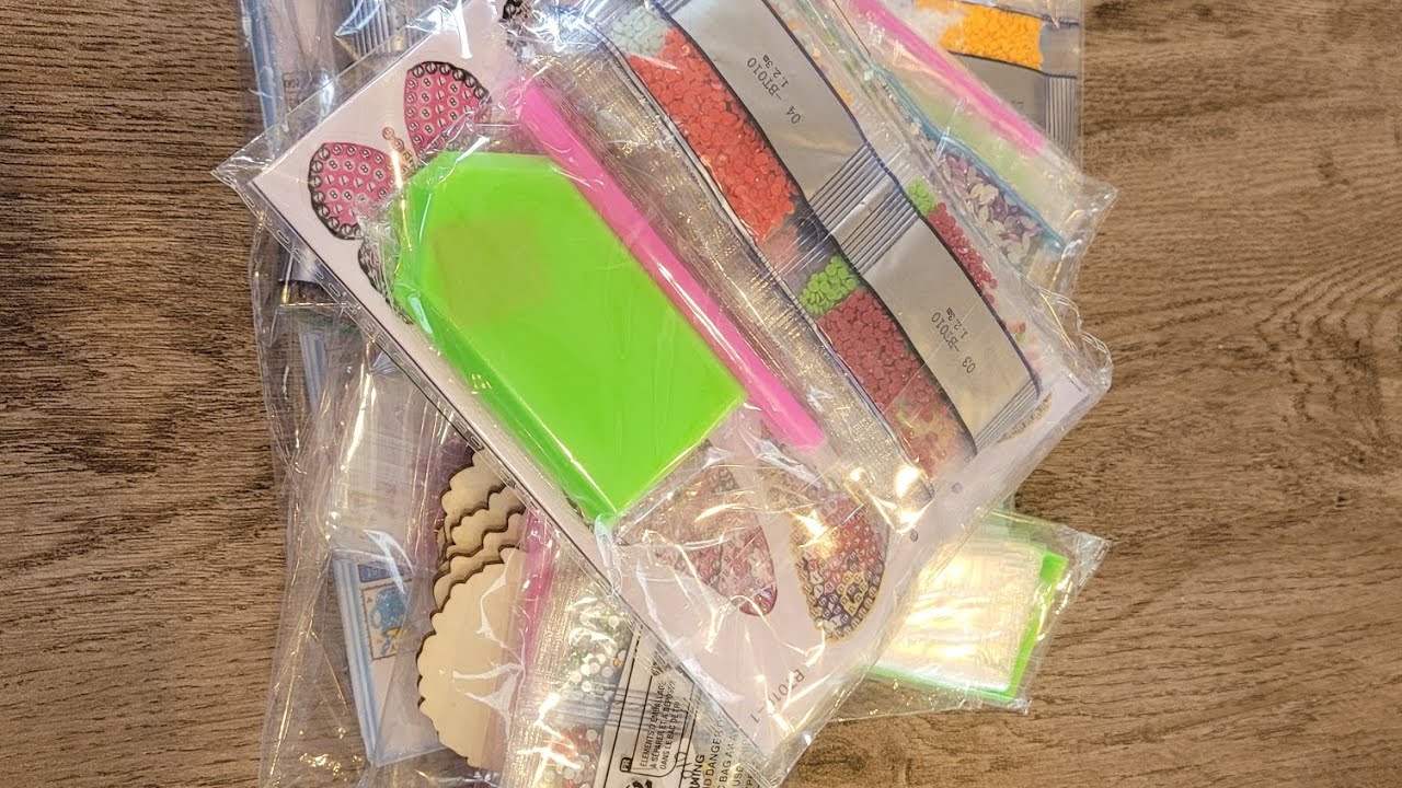 Unboxing a small Temu diamond painting haul - butterflies and flowers ...