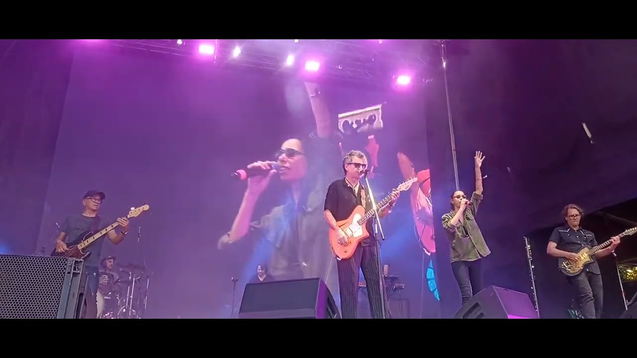 Richard Coleman - Héroes (Con Flopa Lestani) (Primavera Sound 25.11.2023) - YouTube