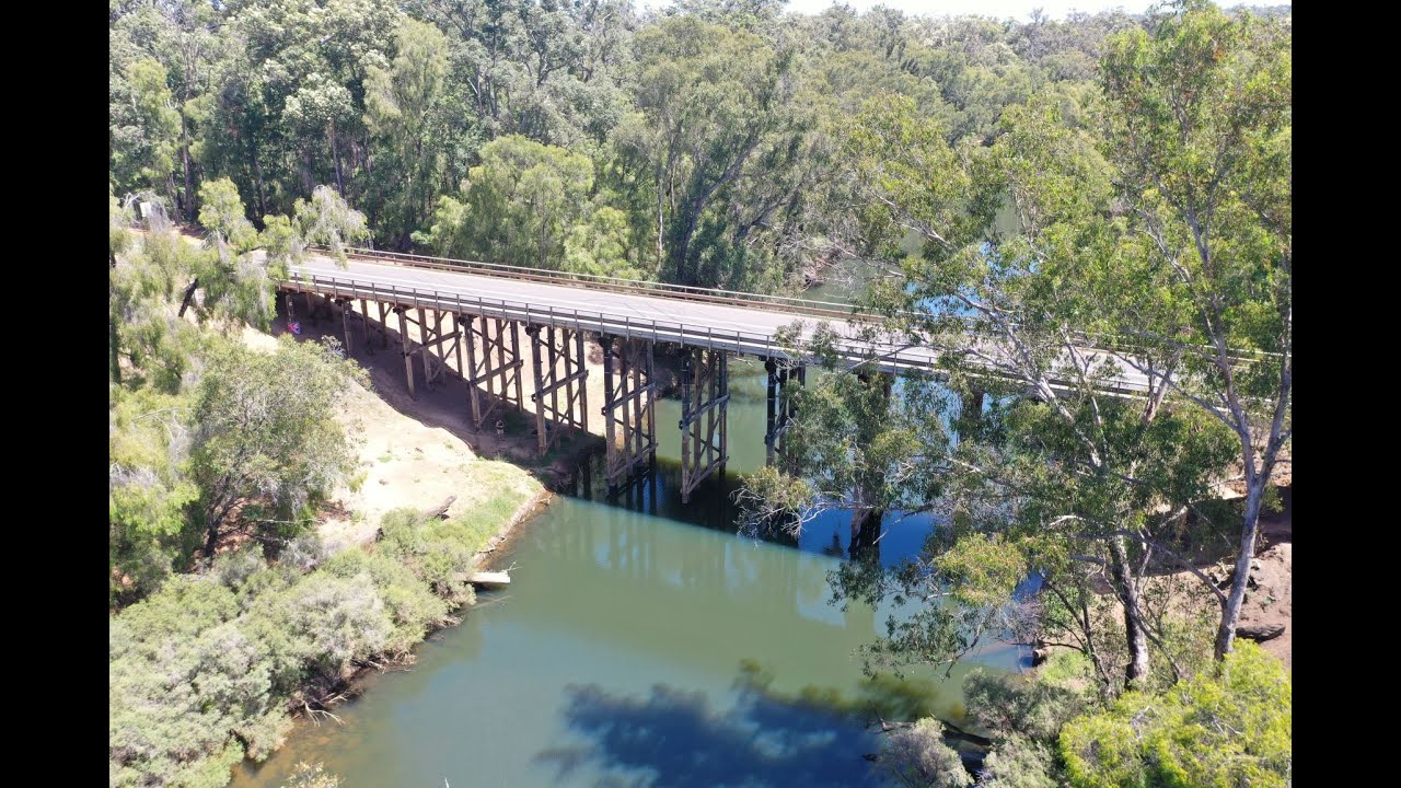 Sues Bridge, Blackwood river - YouTube
