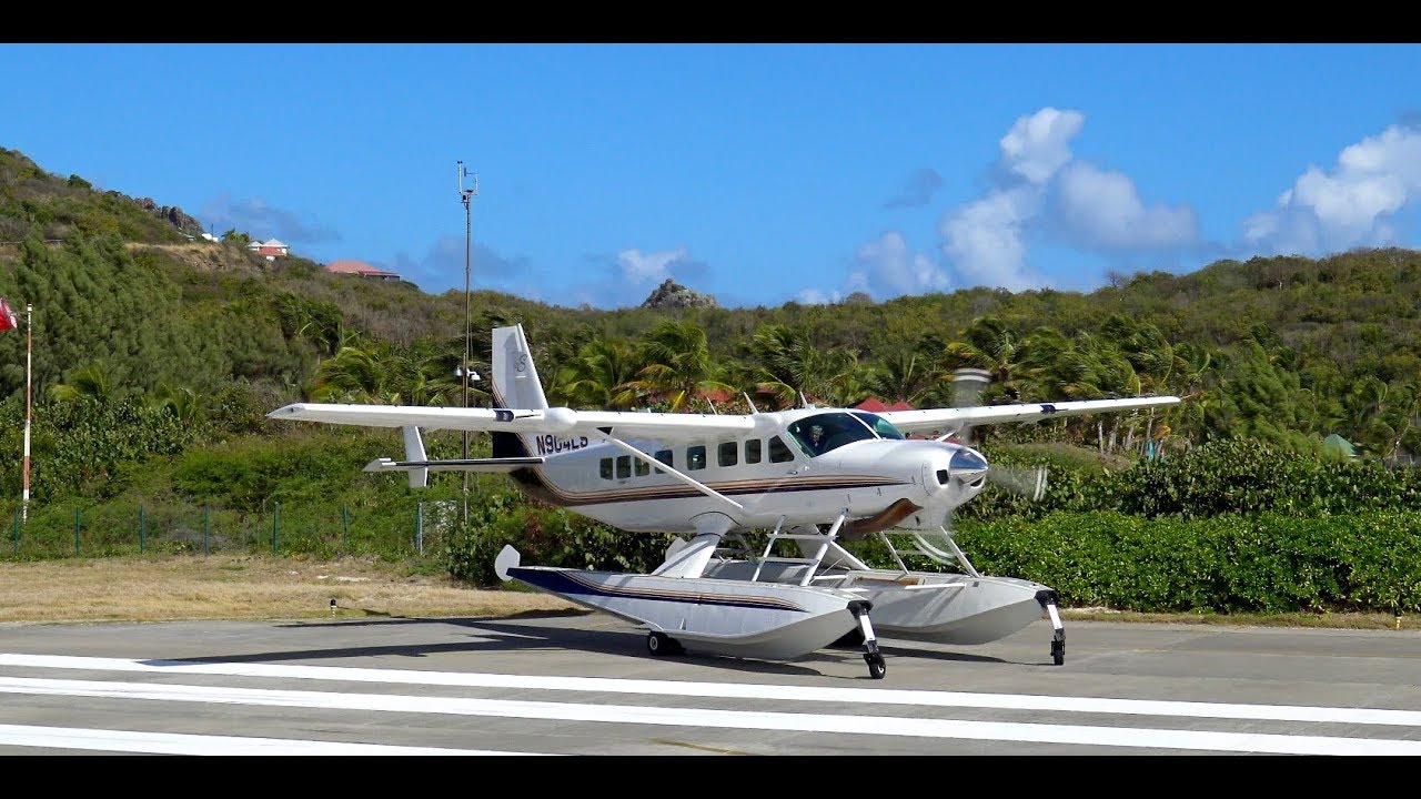 RARE Cessna grand caravan 208 seaplane landing & takeoff from St. Barts ...