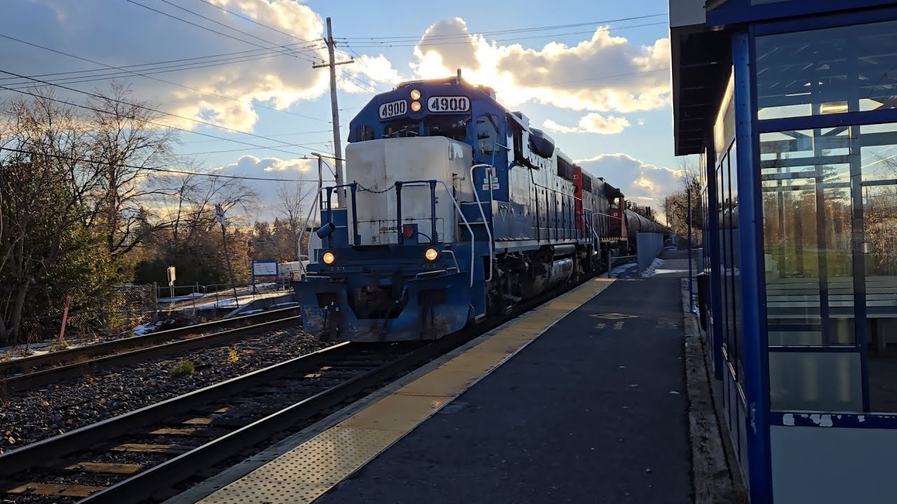 CN X526 St-Lambert 2025-11-22 - YouTube
