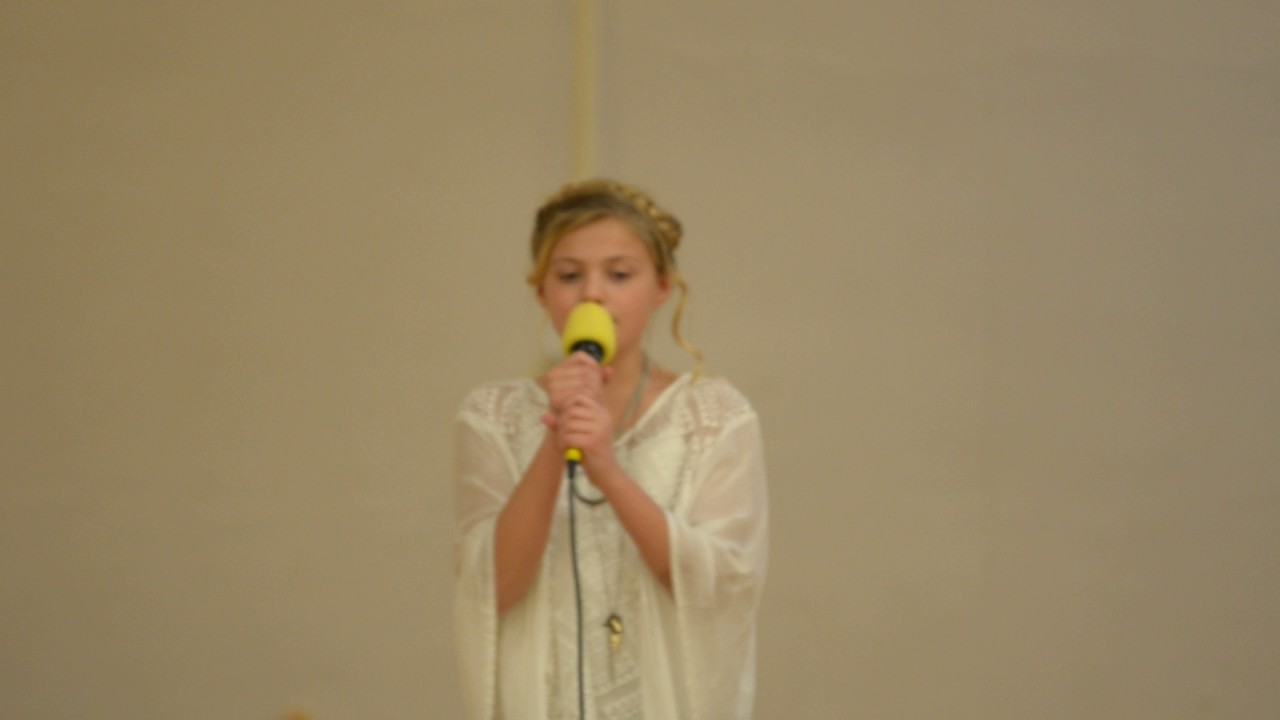 Bella Singing - YouTube