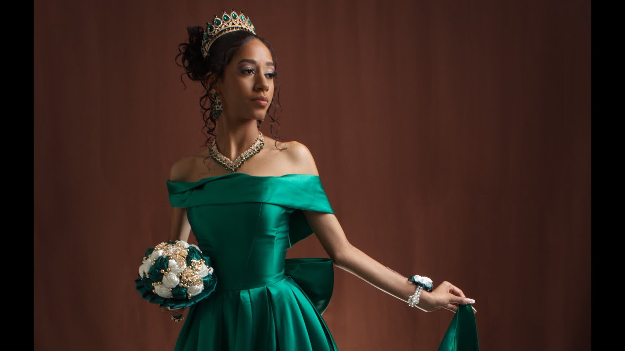 Marlyn 15 Portrait Video - YouTube