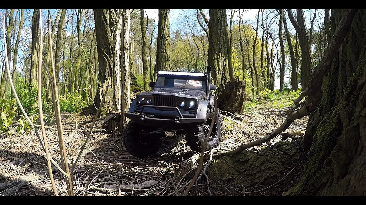 Jeep Nukizer 715 on trail | Vaterra Ascender - YouTube