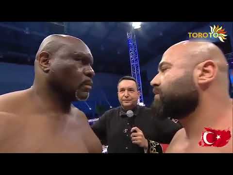#ufc #mma #bellator Amerikalı Boksör Türk Boksöre SALDIRDI TEKME ATTI SU FIRLATTI