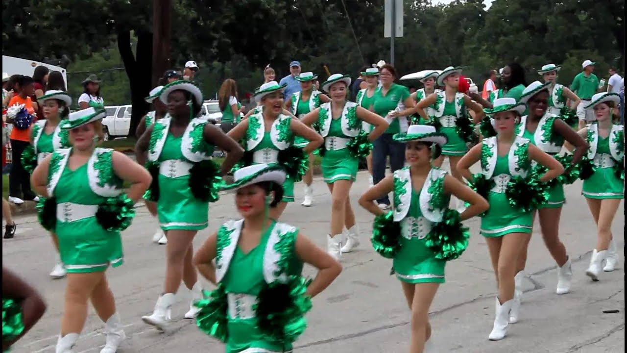 Colt Kickers - 4th of July Parade 2010 - YouTube