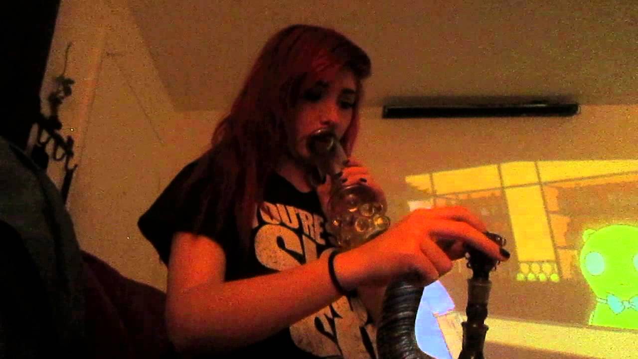 girl and bongs - YouTube