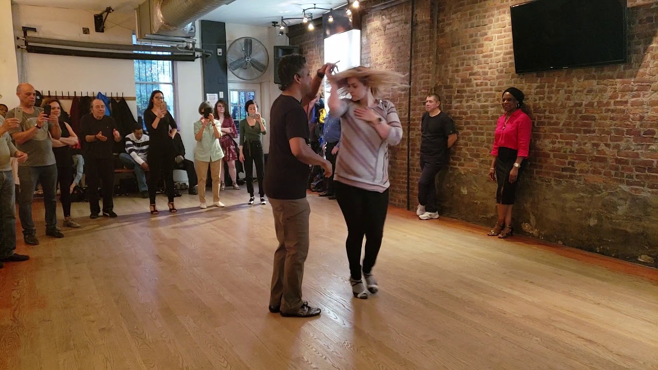 On2 Salsa Demonstration at Salsa Salsa Dance Studio - YouTube
