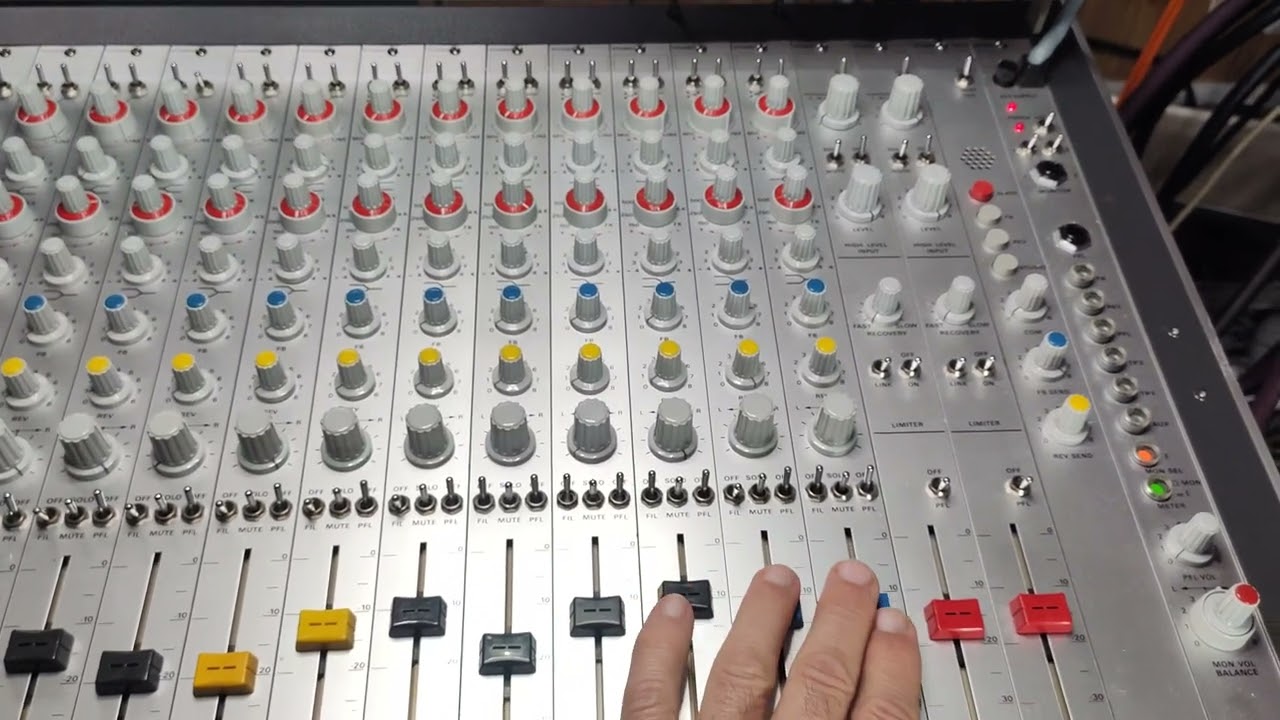 Studer 269 whit Balanced Direct Out - YouTube