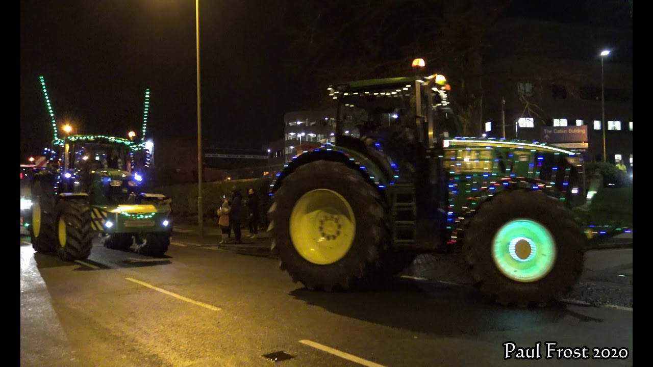 Christmas tractor parade Liverpool ( arriving at Alder Hey ) - YouTube