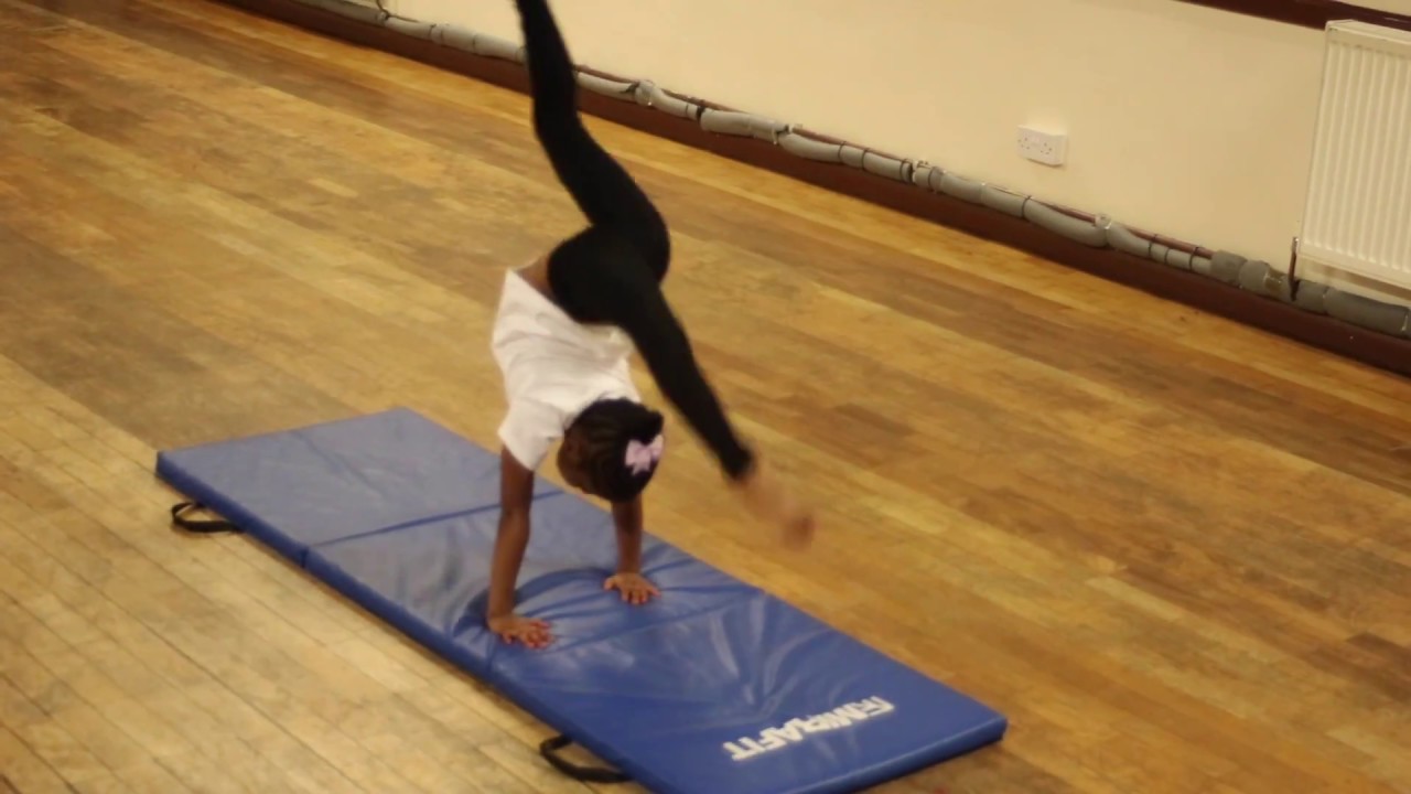 #Caillou Anthem #Dj Taj - (feat. Dj Flex) CGDC Dancer Kishanna - YouTube