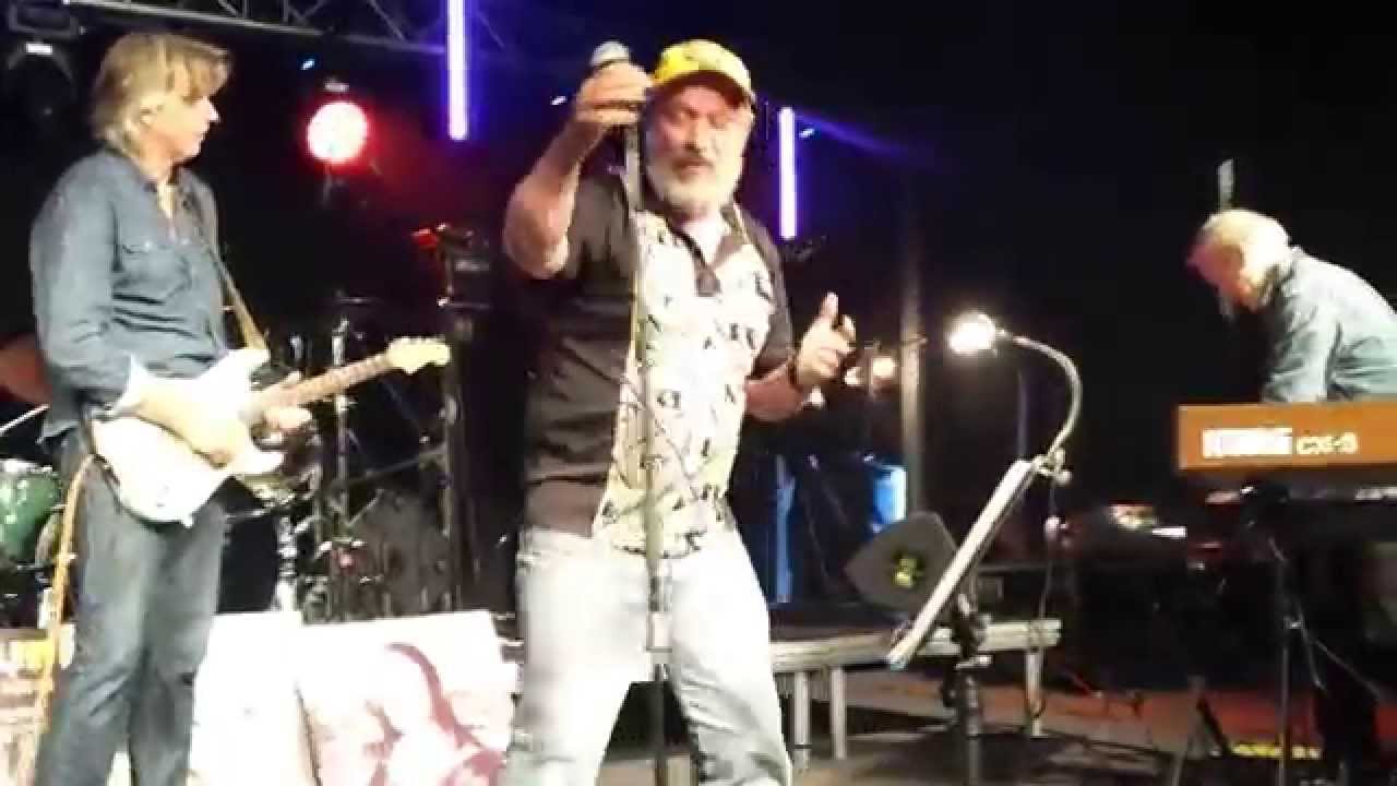 Frede Fup . Rosenholm festival . I morgen - YouTube