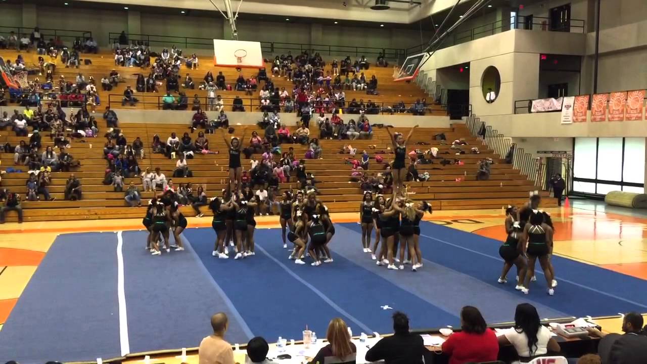 DCIAA WILSON HS CHEERLEADING 2015 CHAMPIONS - YouTube