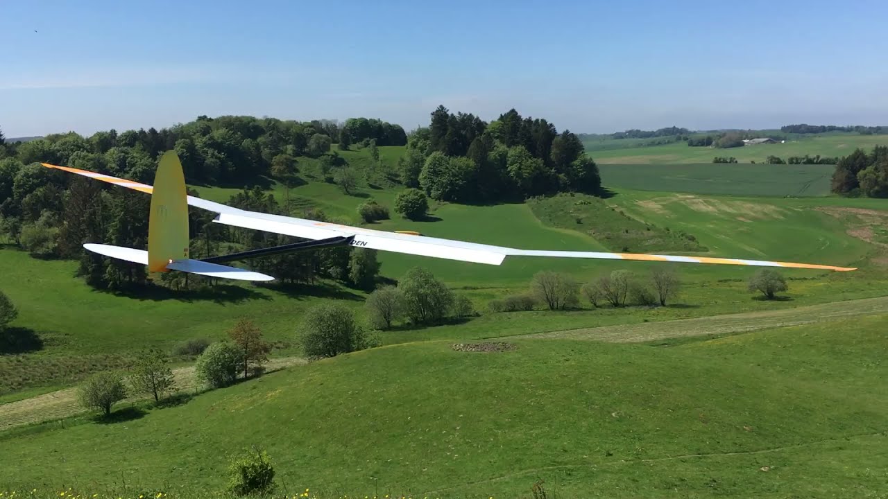 Slope flying, and landing - YouTube