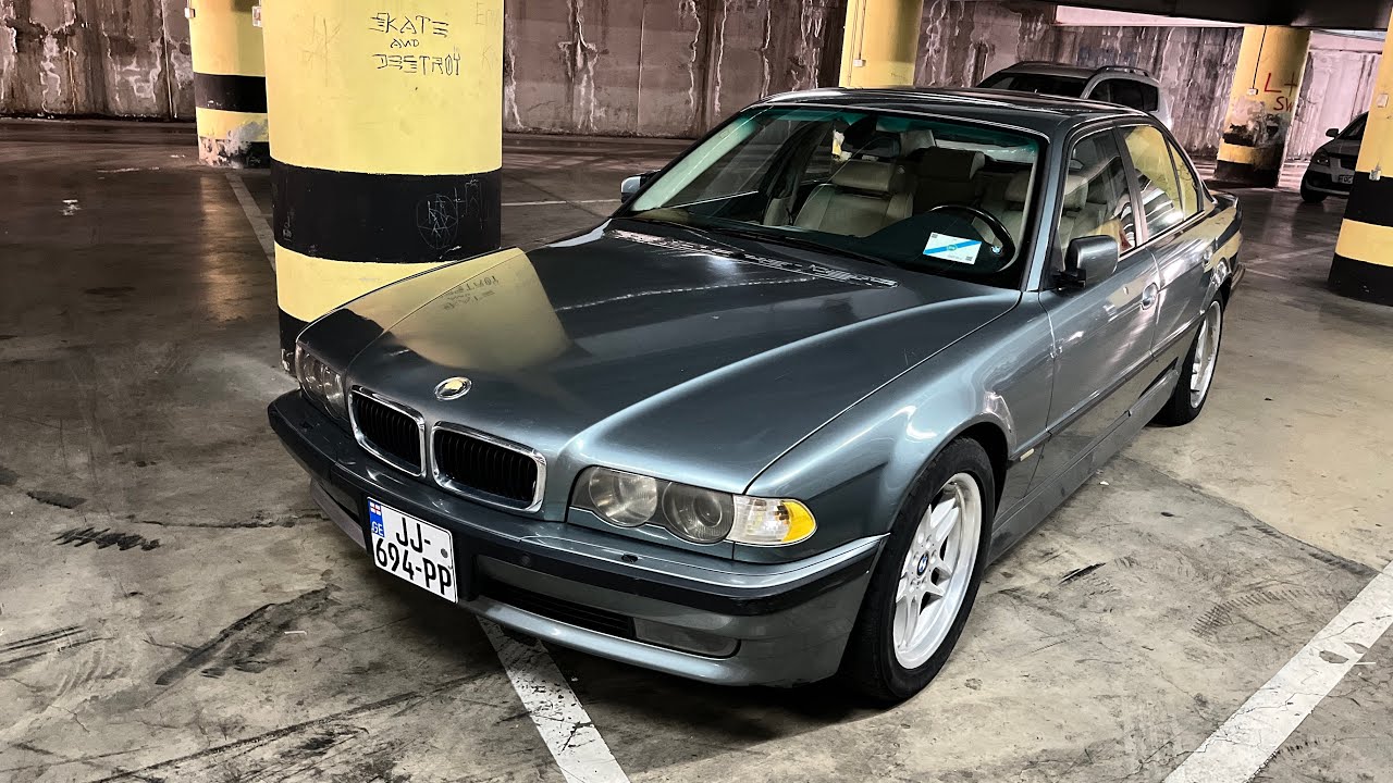 BMW e38 740i Nice body and interior color. 37 style - YouTube