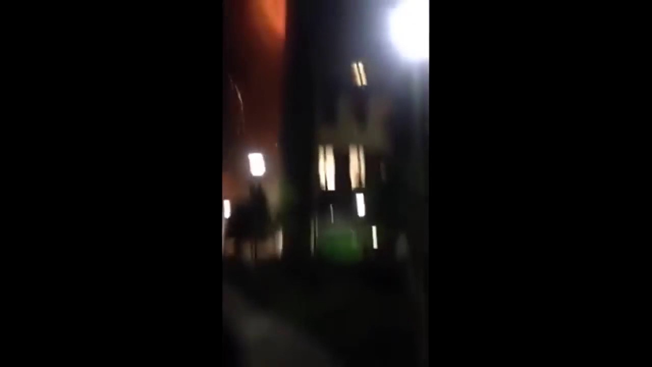 London Grenfell Tower Fire | SHOCKING images of People jumping from ...