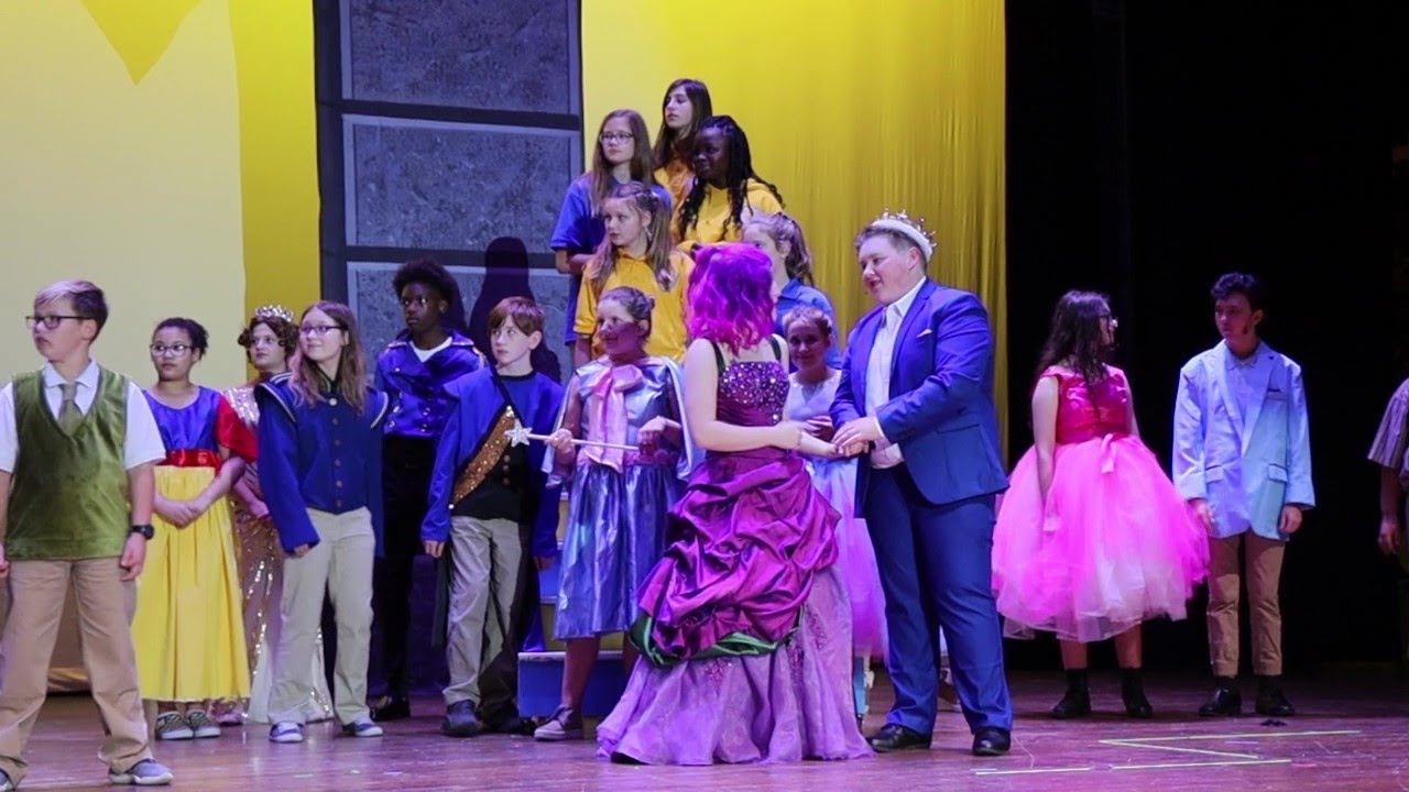 Descendants: Directors interview - YouTube