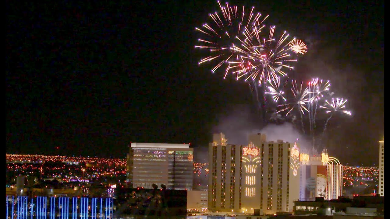 Independence Weekend Fireworks at Plaza's Pool Party - YouTube