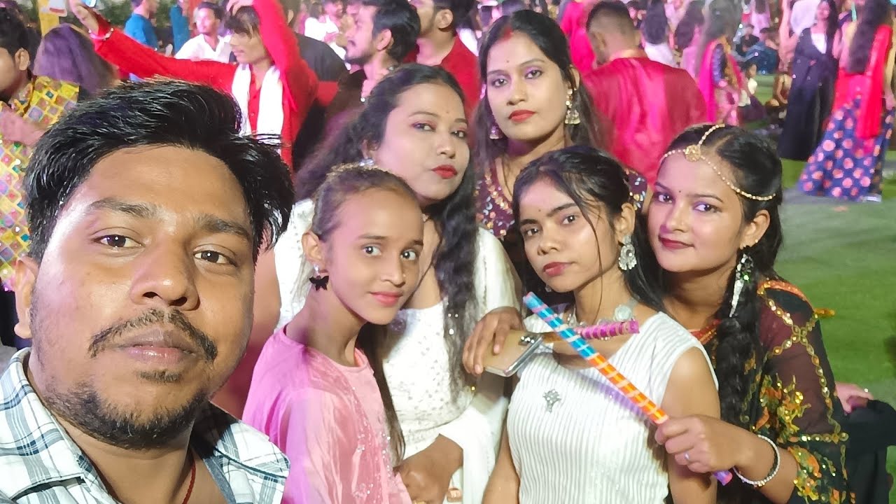 Arman malik Komal Reels 2! dandiya dance unique garden patna live ...