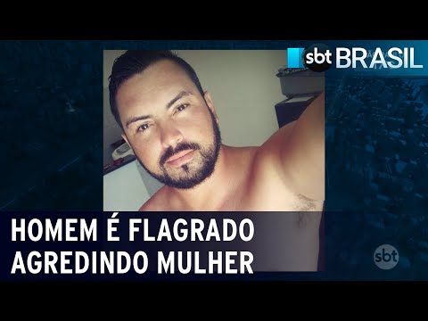 Homem é filmado agredindo mulher com socos no rosto no litoral da Bahia | SBT Brasil (15/10/20)