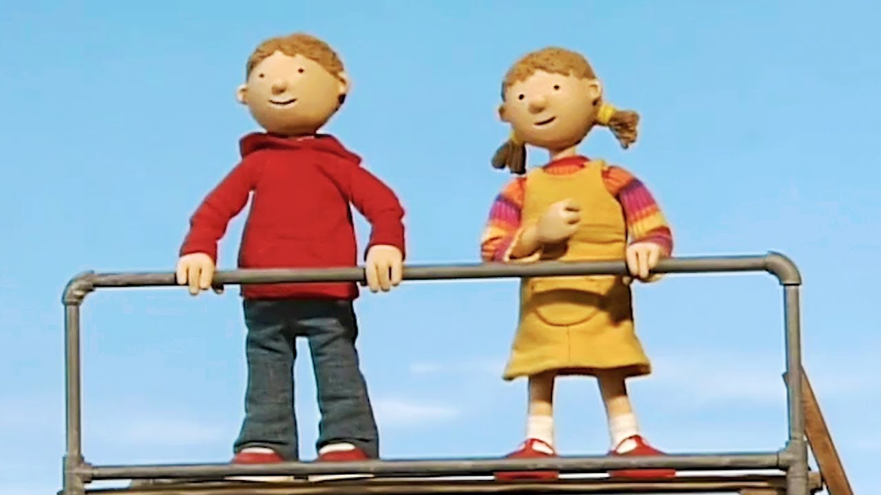 Little Red Little Red Tractor | Circles In The Corn | Full Episode ...