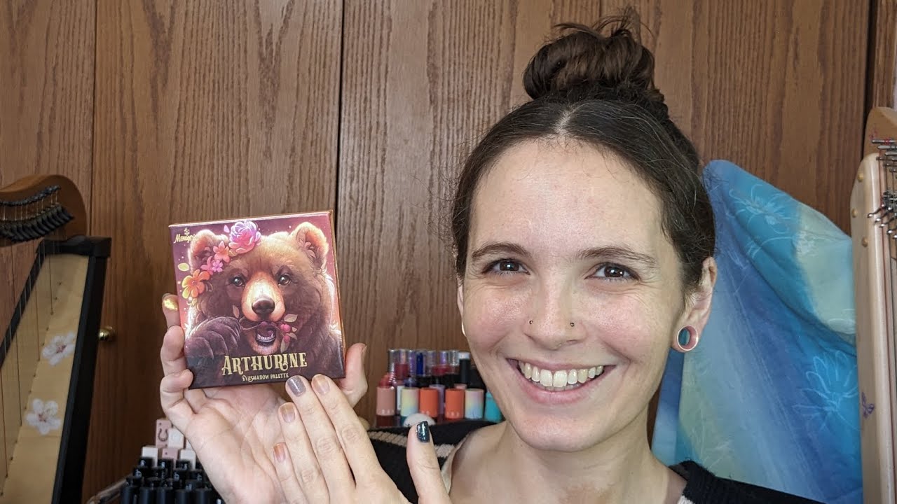 Arthurine Eyeshadow Palette from Menagerie Cosmetics: Swatches! - YouTube
