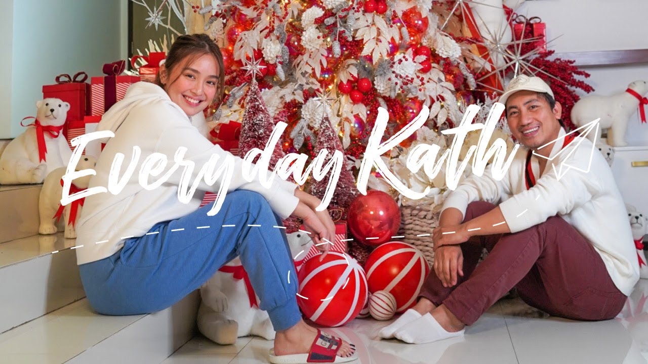 Decorating Our Christmas Tree 2020 | Everyday Kath - YouTube