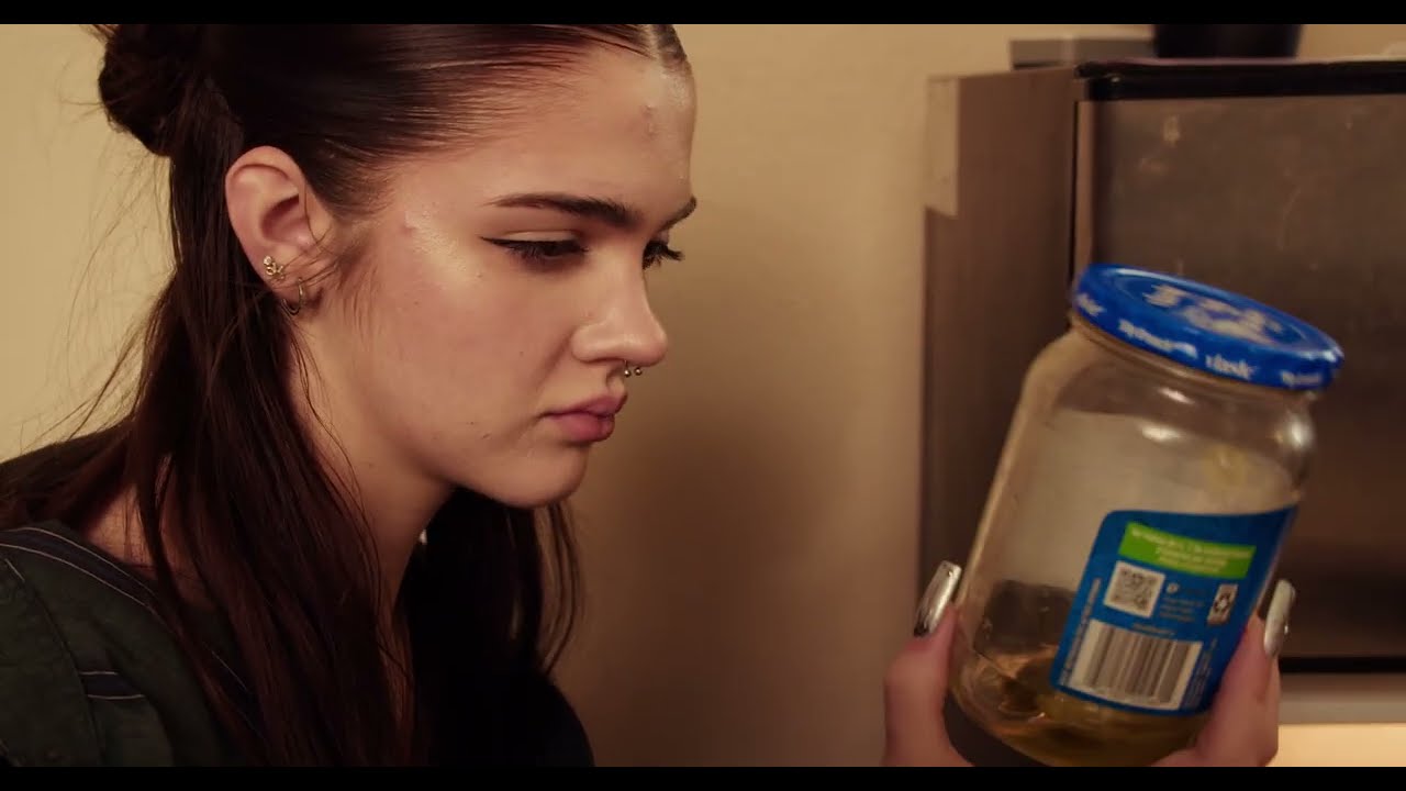 Intro Signal - Lilly (official video) - YouTube