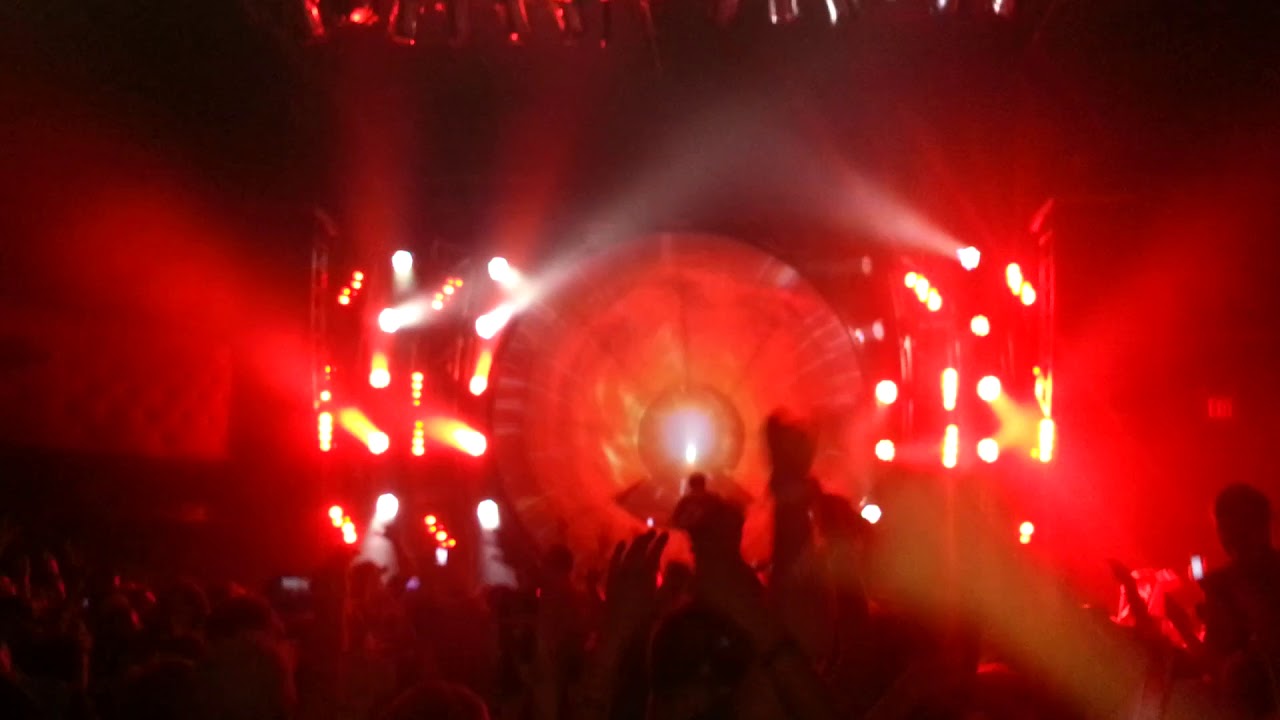 Epic Datsik Vortex concert in Toronto 2013 - YouTube