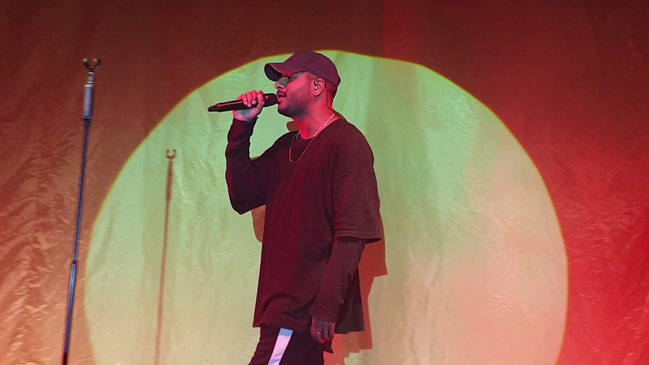 Orry Jackson "Love Yourself" // Cover // Backstage München - YouTube