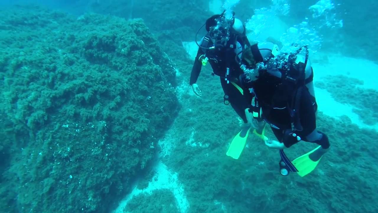 Anna II wreck dive - YouTube