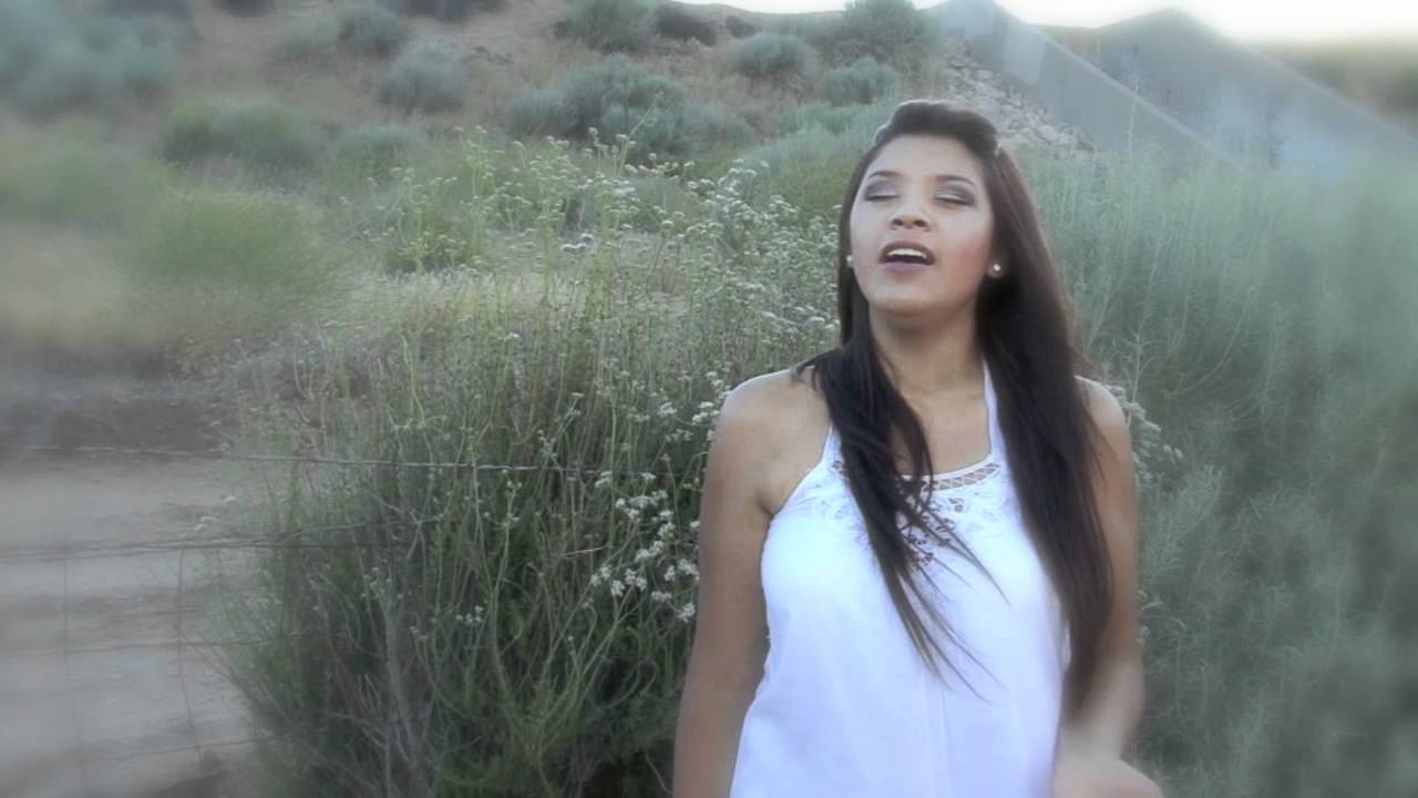 Siempre Hace Frio Mariana Estrada - YouTube