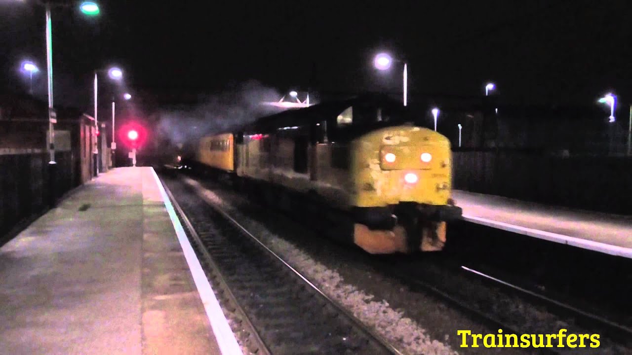 **GROWLING** Colas Rail Class 37 No. 37219 TnT DBSO 9702 on 1Q13 ...