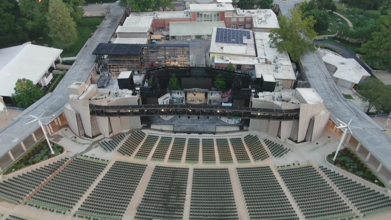 The Muny opening 103rd season with full capacity crowd on Monday - YouTube