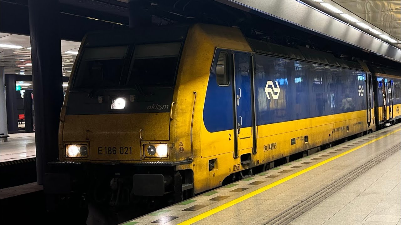 Intercity Direct op spoor twee 2richting Rotterdam Centraal - YouTube