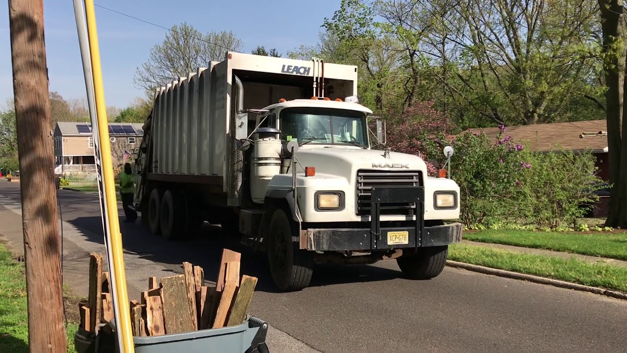 Garden State Removal Company Mack Leach 2Rll Rear Loader Garbage Truck ...