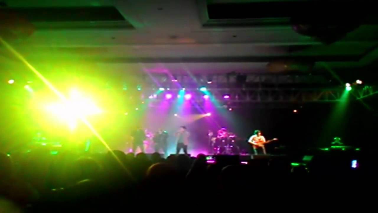 KAHITNA "Cerita Cinta" Live in Grand Ballroom Puri Begawan Bogor 2015 ...