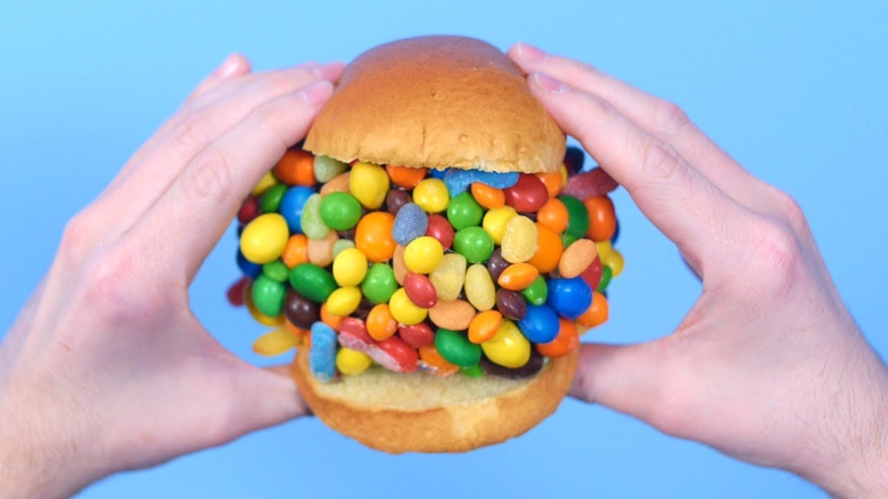 GIANT CANDY SANDWICH! - YouTube
