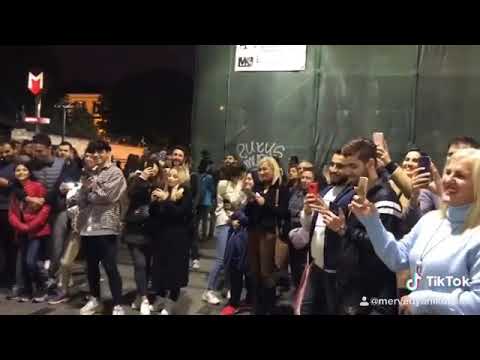 Merve Uyanık - Aşkla Aynı Değil ( Sokak Performansı)