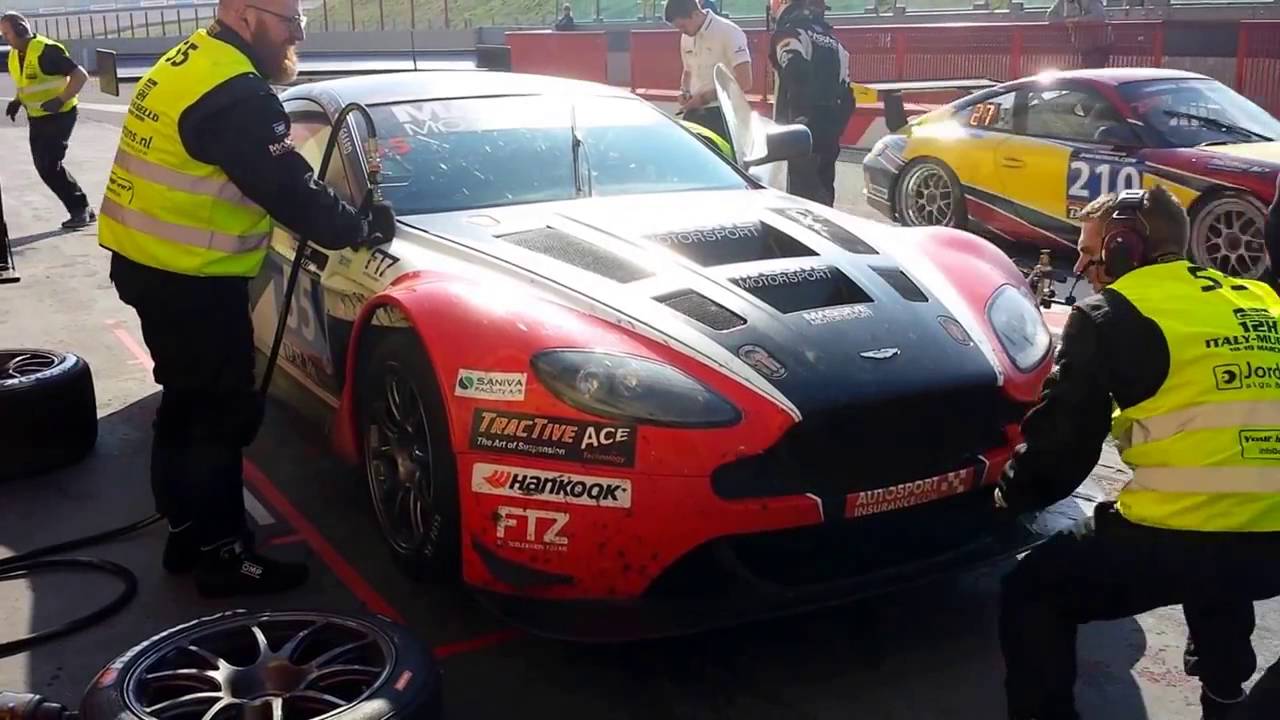 Aston Martin Vantage GT3 Pit Stop Gara 12 Ore Italia Mugello 2016 Team ...