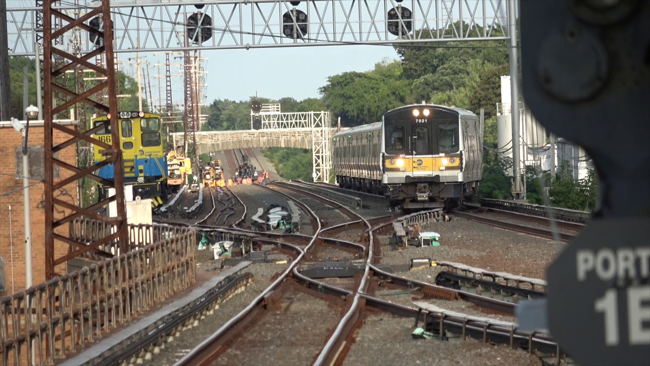 LIRR - Freeport - Weekend Track Work East of the Station - YouTube
