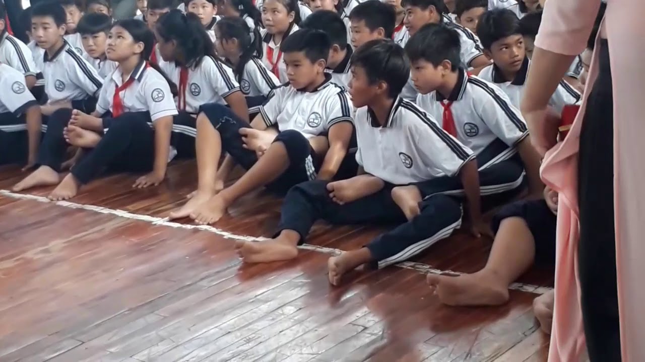 Di choi dua re gong tren cang - YouTube