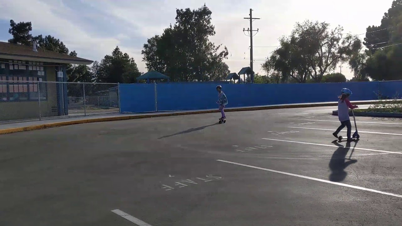 Sk8tr and skootr girls - YouTube