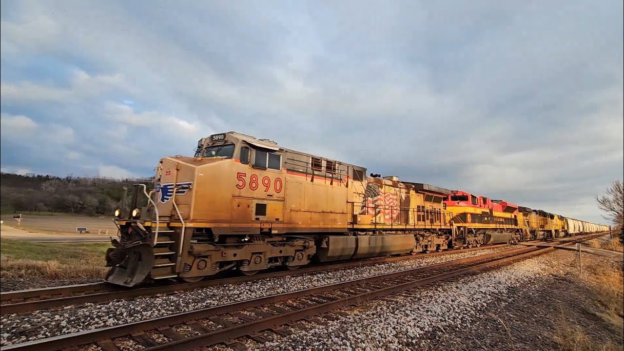 UP & KCS On The Kansas Subdivision - YouTube